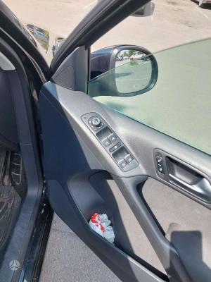 Melns Volkswagen Tiguan 2011 Alīta, ar dzinēja tilpumu 1.97 L un nobraukumu 210 tūkst. km par 2450 €, foto 20 vietnē AUTOMOTO.COM.LV