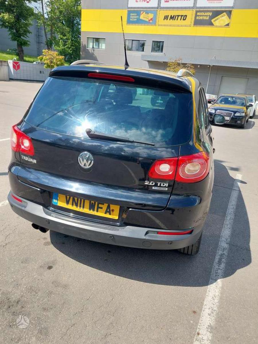 Melns Volkswagen Tiguan 2011 Alīta, ar dzinēja tilpumu 1.97 L un nobraukumu 210 tūkst. km par 2450 €, foto 7 vietnē AUTOMOTO.COM.LV