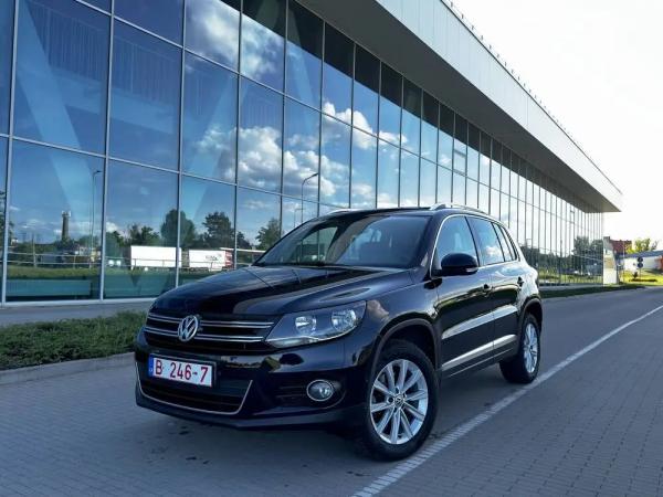 Black Volkswagen Tiguan 2011 in Rezekne, with an engine capacity of 2.00 L and mileage of 279 thousand km for 8900 €, photo 1 on AUTOMOTO.COM.LV