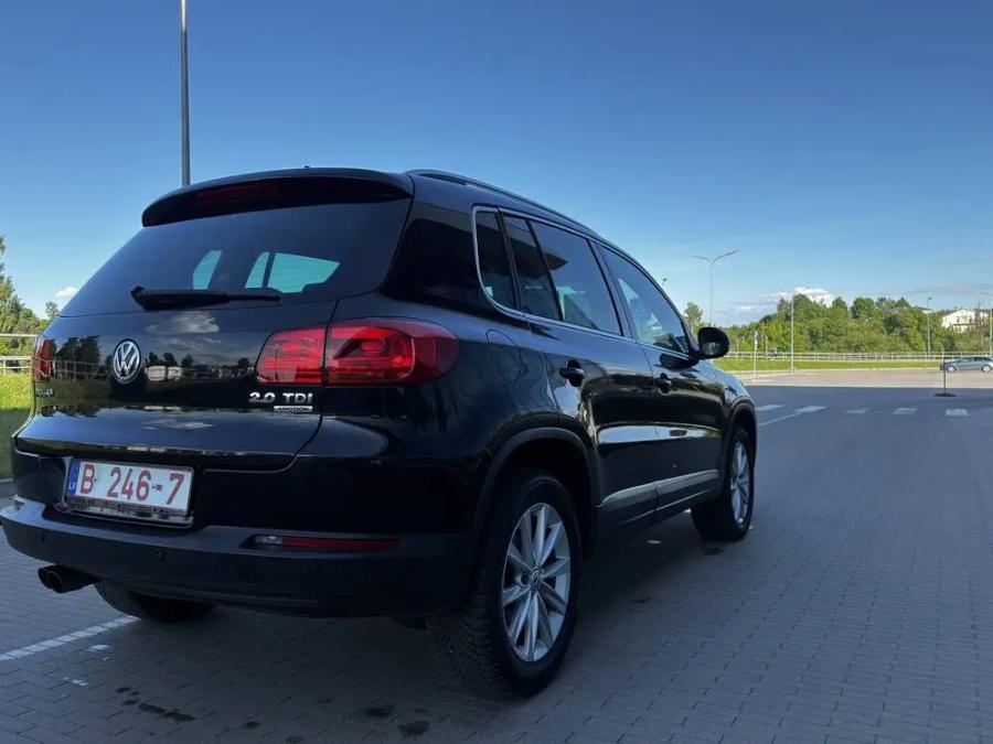 Black Volkswagen Tiguan 2011 in Rezekne, with an engine capacity of 2.00 L and mileage of 279 thousand km for 8900 €, photo 7 on AUTOMOTO.COM.LV