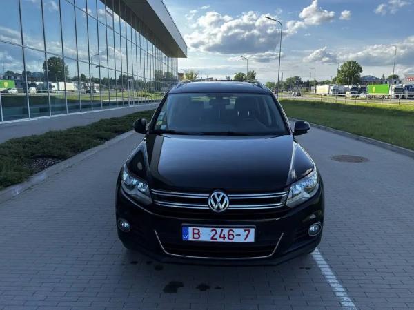 Black Volkswagen Tiguan 2011 in Rezekne, with an engine capacity of 2.00 L and mileage of 279 thousand km for 8900 €, photo 8 on AUTOMOTO.COM.LV