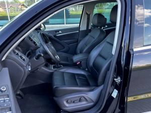Black Volkswagen Tiguan 2011 in Rezekne, with an engine capacity of 2.00 L and mileage of 279 thousand km for 8900 €, photo 11 on AUTOMOTO.COM.LV