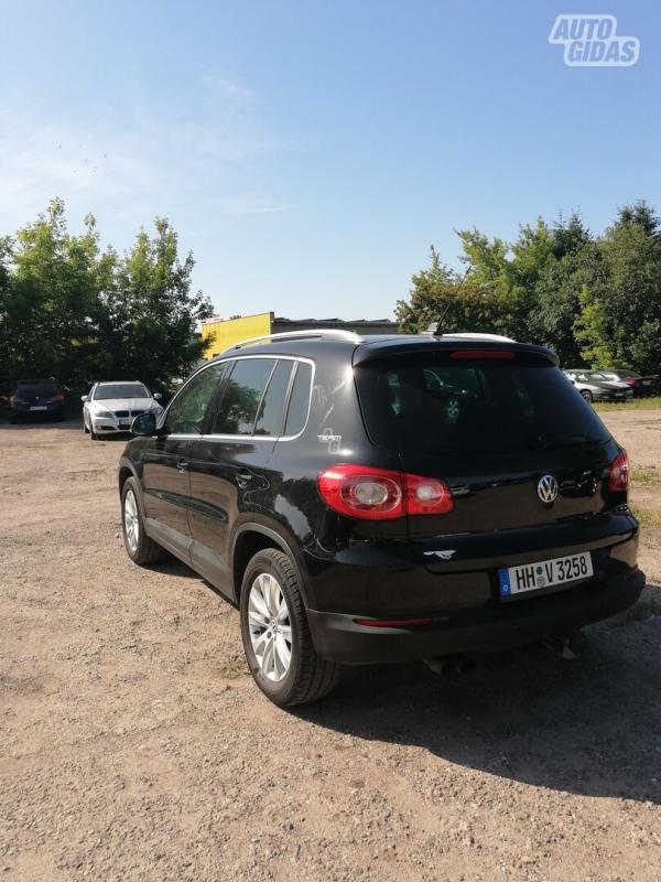 Melns Volkswagen Tiguan 2011 Šilutė, ar dzinēja tilpumu 2.00 L un nobraukumu 257 tūkst. km par 5400 €, foto 3 vietnē AUTOMOTO.COM.LV