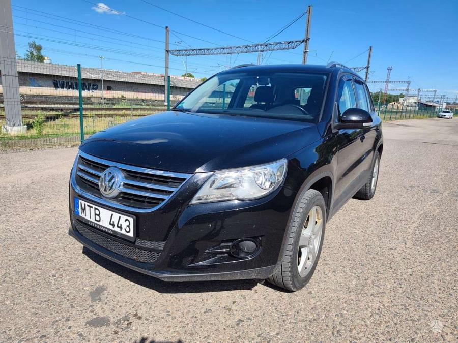 Melns Volkswagen Tiguan 2011 Šauļi, ar dzinēja tilpumu 1.40 L un nobraukumu 243 tūkst. km par 3950 €, foto 1 vietnē AUTOMOTO.COM.LV