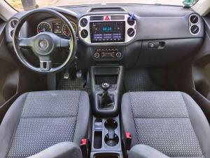 Melns Volkswagen Tiguan 2011 Šauļi, ar dzinēja tilpumu 1.40 L un nobraukumu 243 tūkst. km par 3950 €, foto 9 vietnē AUTOMOTO.COM.LV