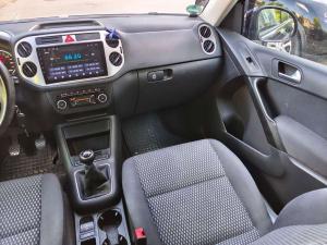 Melns Volkswagen Tiguan 2011 Šauļi, ar dzinēja tilpumu 1.40 L un nobraukumu 243 tūkst. km par 3950 €, foto 11 vietnē AUTOMOTO.COM.LV