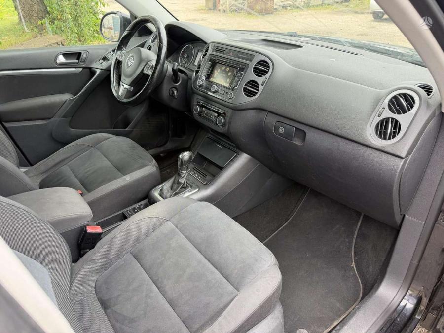Melns Volkswagen Tiguan 2011 Kauņa, ar dzinēja tilpumu 1.97 L un nobraukumu 33 tūkst. km par 5450 €, foto 9 vietnē AUTOMOTO.COM.LV