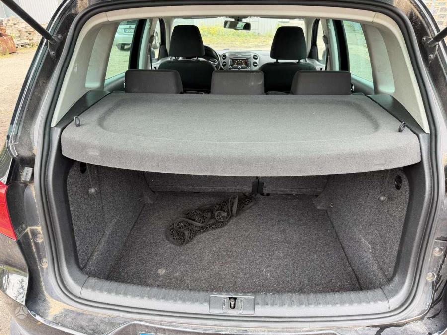 Melns Volkswagen Tiguan 2011 Kauņa, ar dzinēja tilpumu 1.97 L un nobraukumu 33 tūkst. km par 5450 €, foto 14 vietnē AUTOMOTO.COM.LV