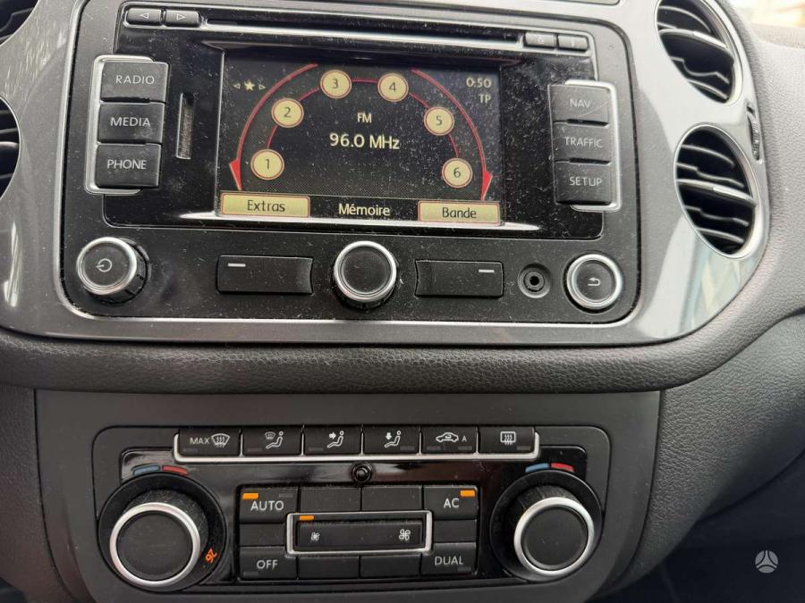 Melns Volkswagen Tiguan 2011 Kauņa, ar dzinēja tilpumu 1.97 L un nobraukumu 33 tūkst. km par 5450 €, foto 16 vietnē AUTOMOTO.COM.LV