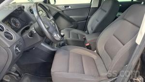 Черный Фольксваген Тигуан 2011 в Огре, объемом двигателя 2.00 л и пробегом 275 тыс. км за 6950 €, фото 15 на AUTOMOTO.COM.LV