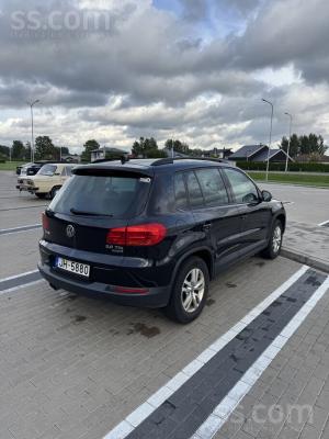 Melns Volkswagen Tiguan 2011 Rīga, ar dzinēja tilpumu 2.00 L un nobraukumu 238 tūkst. km par 3800 €, foto 4 vietnē AUTOMOTO.COM.LV