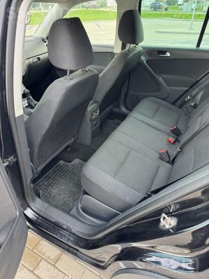 Melns Volkswagen Tiguan 2011 Rīga, ar dzinēja tilpumu 2.00 L un nobraukumu 238 tūkst. km par 3800 €, foto 5 vietnē AUTOMOTO.COM.LV