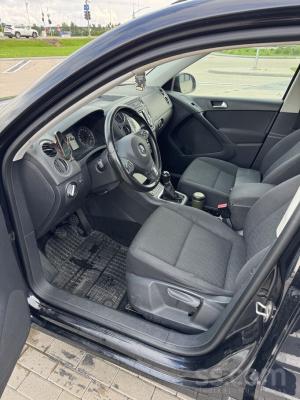 Melns Volkswagen Tiguan 2011 Rīga, ar dzinēja tilpumu 2.00 L un nobraukumu 238 tūkst. km par 3800 €, foto 8 vietnē AUTOMOTO.COM.LV