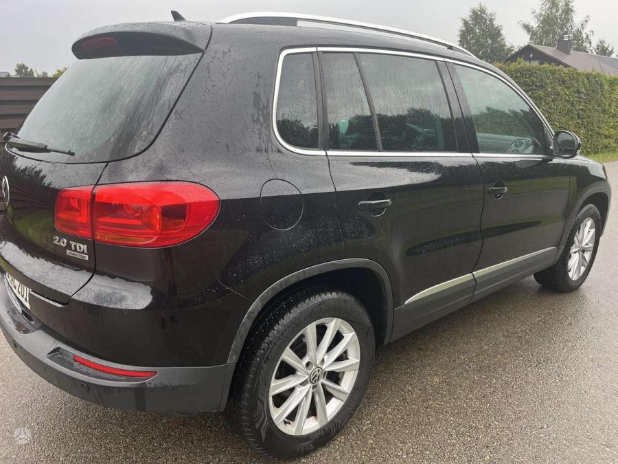 Melns Volkswagen Tiguan 2011 Plungė, ar dzinēja tilpumu 1.97 L un nobraukumu 265 tūkst. km par 6800 €, foto 1 vietnē AUTOMOTO.COM.LV