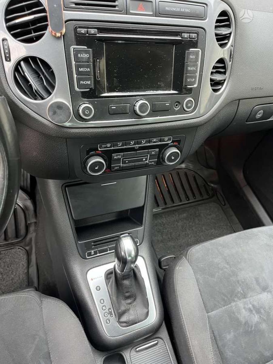 Melns Volkswagen Tiguan 2011 Plungė, ar dzinēja tilpumu 1.97 L un nobraukumu 265 tūkst. km par 6800 €, foto 17 vietnē AUTOMOTO.COM.LV