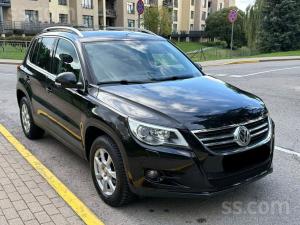 Black Volkswagen Tiguan 2011 in Riga, with an engine capacity of 1.40 L and mileage of 171 thousand km for 6350 €, photo  on AUTOMOTO.COM.LV