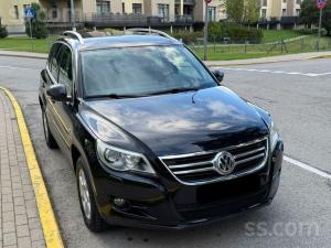 Black Volkswagen Tiguan 2011 in Riga, with an engine capacity of 1.40 L and mileage of 171 thousand km for 6350 €, photo 3 on AUTOMOTO.COM.LV
