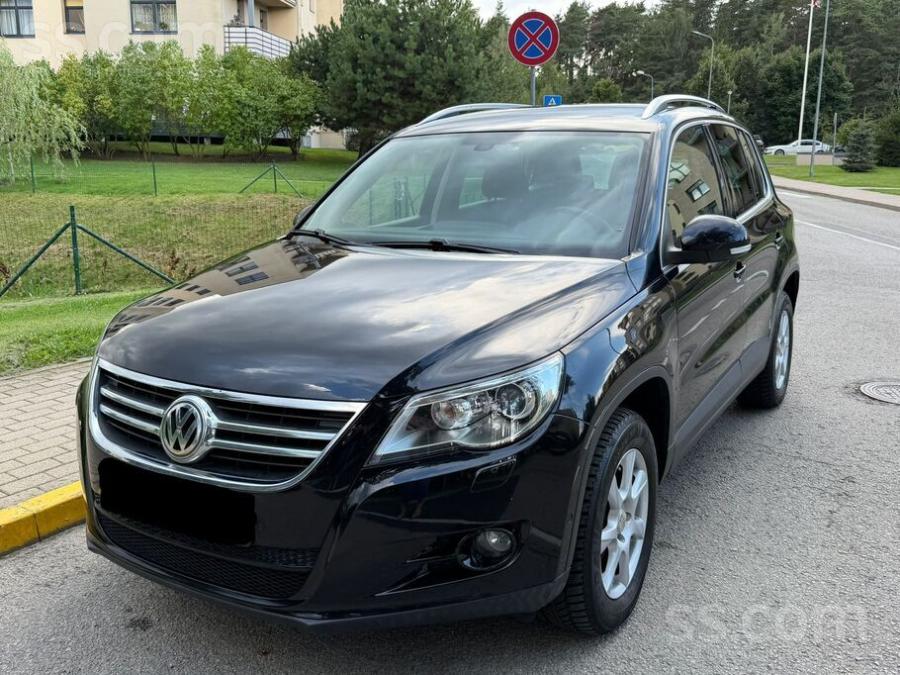 Black Volkswagen Tiguan 2011 in Riga, with an engine capacity of 1.40 L and mileage of 171 thousand km for 6350 €, photo 5 on AUTOMOTO.COM.LV