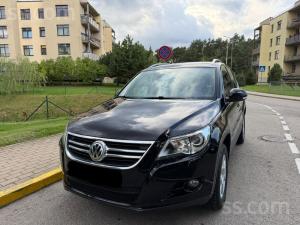 Black Volkswagen Tiguan 2011 in Riga, with an engine capacity of 1.40 L and mileage of 171 thousand km for 6350 €, photo 6 on AUTOMOTO.COM.LV
