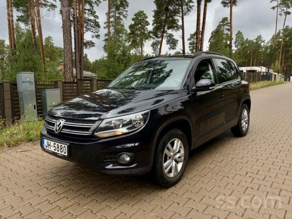 Black Volkswagen Tiguan 2011 in Riga, with an engine capacity of 2.00 L and mileage of 237 thousand km for 6500 €, photo 9 on AUTOMOTO.COM.LV