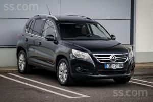 Black Volkswagen Tiguan 2011 in Riga, with an engine capacity of 2.00 L and mileage of 216 thousand km for 7490 €, photo 4 on AUTOMOTO.COM.LV