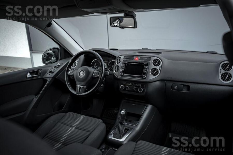 Black Volkswagen Tiguan 2011 in Riga, with an engine capacity of 2.00 L and mileage of 216 thousand km for 7490 €, photo 16 on AUTOMOTO.COM.LV