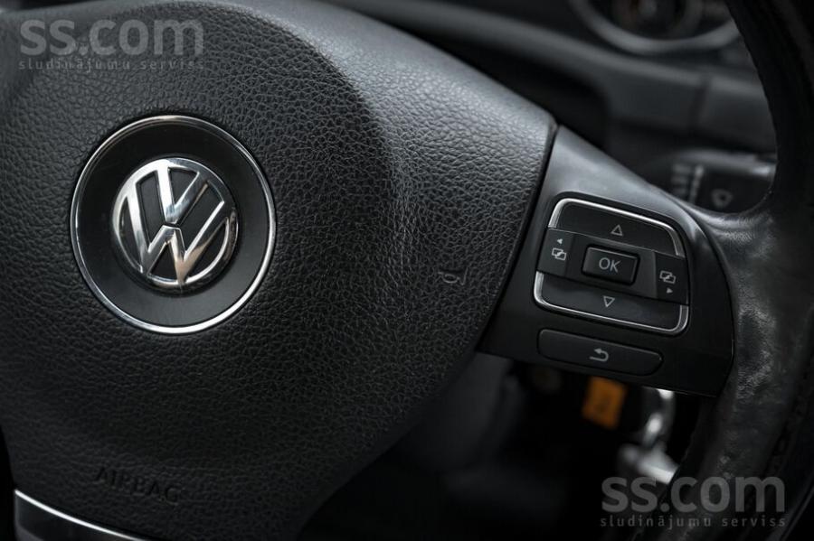 Black Volkswagen Tiguan 2011 in Riga, with an engine capacity of 2.00 L and mileage of 216 thousand km for 7490 €, photo 21 on AUTOMOTO.COM.LV