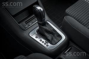 Black Volkswagen Tiguan 2011 in Riga, with an engine capacity of 2.00 L and mileage of 216 thousand km for 7490 €, photo 23 on AUTOMOTO.COM.LV