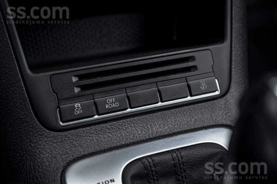 Black Volkswagen Tiguan 2011 in Riga, with an engine capacity of 2.00 L and mileage of 216 thousand km for 7490 €, photo 24 on AUTOMOTO.COM.LV