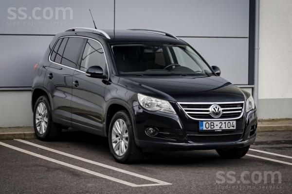 Melns Volkswagen Tiguan 2011 Rīga, ar dzinēja tilpumu 2.00 L un nobraukumu 216 tūkst. km par 7490 €, foto 4 vietnē AUTOMOTO.COM.LV