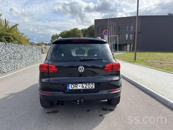 Black Volkswagen Tiguan 2011 in Rezekne, with an engine capacity of 1.40 L and mileage of 206 thousand km for 7700 €, photo 7 on AUTOMOTO.COM.LV