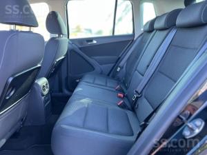 Black Volkswagen Tiguan 2011 in Cesis, with an engine capacity of 2.00 L and mileage of 203 thousand km for 7950 €, photo 14 on AUTOMOTO.COM.LV
