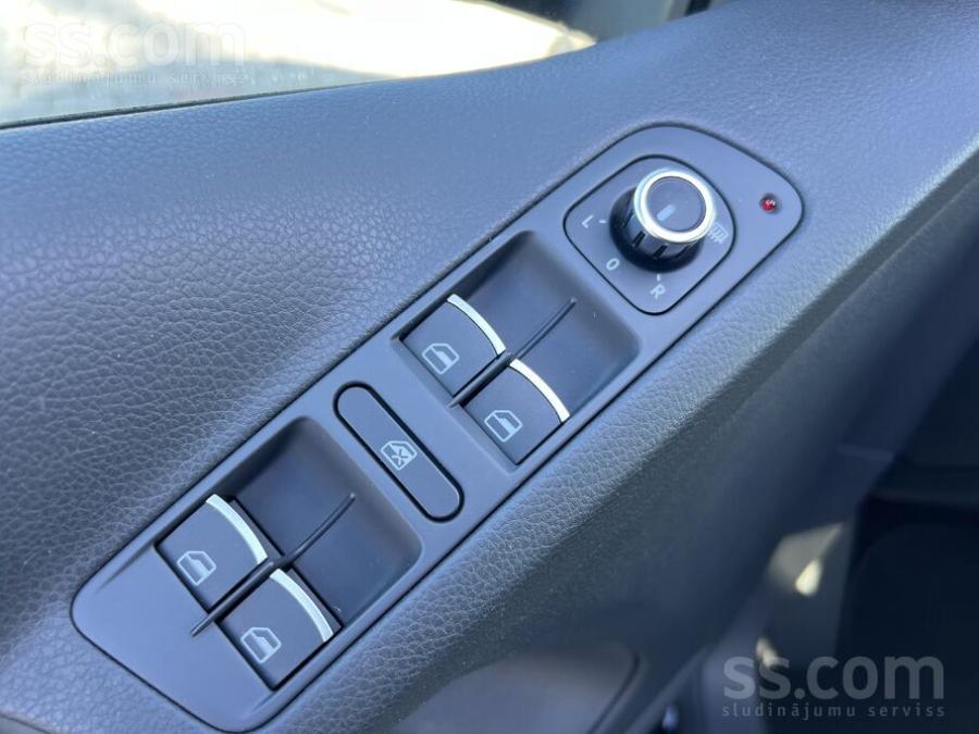 Black Volkswagen Tiguan 2011 in Cesis, with an engine capacity of 2.00 L and mileage of 203 thousand km for 7950 €, photo 15 on AUTOMOTO.COM.LV