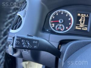 Black Volkswagen Tiguan 2011 in Cesis, with an engine capacity of 2.00 L and mileage of 203 thousand km for 7950 €, photo 25 on AUTOMOTO.COM.LV
