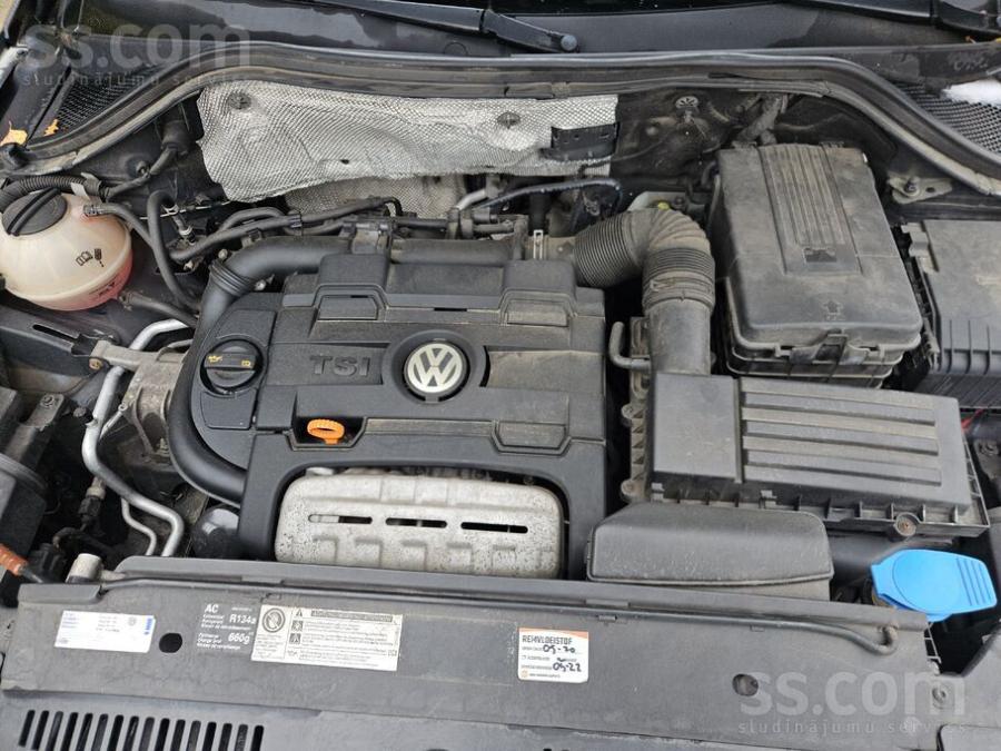 Black Volkswagen Tiguan 2011 in Cesis, with an engine capacity of 1.40 L and mileage of 221 thousand km for 6700 €, photo 16 on AUTOMOTO.COM.LV