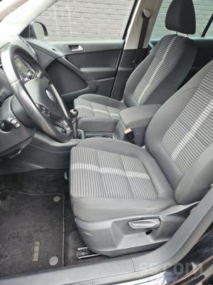 Black Volkswagen Tiguan 2011 in Cesis, with an engine capacity of 1.40 L and mileage of 221 thousand km for 6700 €, photo 28 on AUTOMOTO.COM.LV