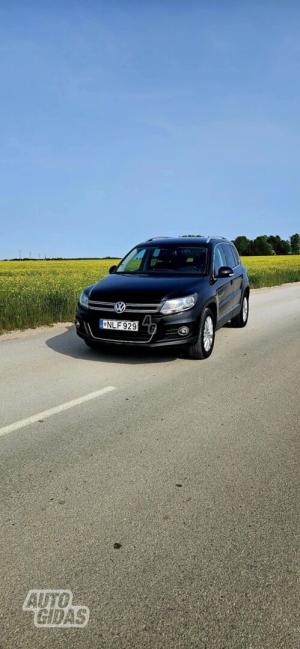 Melns Volkswagen Tiguan 2011 Kauņa, ar dzinēja tilpumu 2.00 L un nobraukumu 359 tūkst. km par 6500 €, foto  vietnē AUTOMOTO.COM.LV