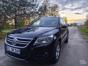 Melns Volkswagen Tiguan 2011 Mažeikiai, ar dzinēja tilpumu 2.00 L un nobraukumu 272 tūkst. km par 6800 €, foto  vietnē AUTOMOTO.COM.LV