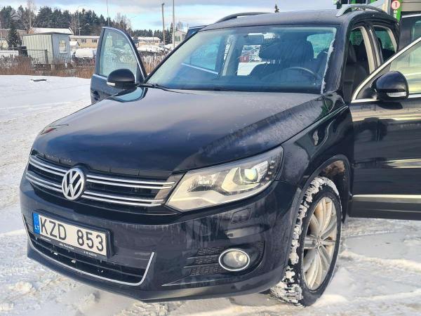 Melns Volkswagen Tiguan 2012 Utena, ar dzinēja tilpumu 2.00 L un nobraukumu 165 tūkst. km par 7750 €, foto 2 vietnē AUTOMOTO.COM.LV