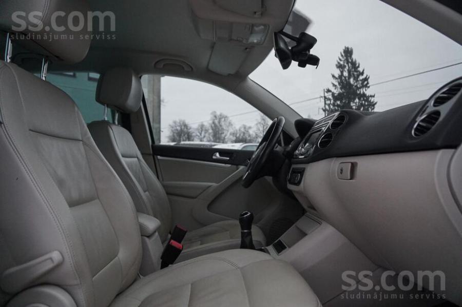 Melns Volkswagen Tiguan 2012 Rīga, ar dzinēja tilpumu 1.40 L un nobraukumu 203 tūkst. km par 8990 €, foto 5 vietnē AUTOMOTO.COM.LV