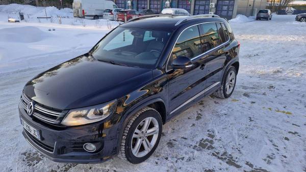 Melns Volkswagen Tiguan 2012 Viļņa, ar dzinēja tilpumu 1.97 L un nobraukumu 239 tūkst. km par 12900 €, foto 5 vietnē AUTOMOTO.COM.LV