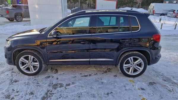 Melns Volkswagen Tiguan 2012 Viļņa, ar dzinēja tilpumu 1.97 L un nobraukumu 239 tūkst. km par 12900 €, foto 7 vietnē AUTOMOTO.COM.LV