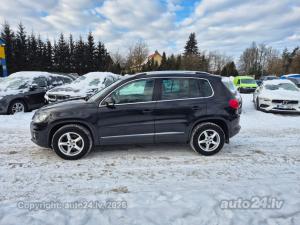 Black Volkswagen Tiguan 2012 in Tartu, with an engine capacity of 2.00 L and mileage of 200 thousand km for 9790 €, photo 6 on AUTOMOTO.COM.LV