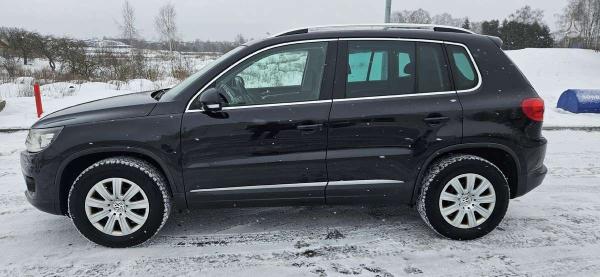 Melns Volkswagen Tiguan 2012 Viļņa, ar dzinēja tilpumu 1.97 L un nobraukumu 314 tūkst. km par 7000 €, foto 2 vietnē AUTOMOTO.COM.LV