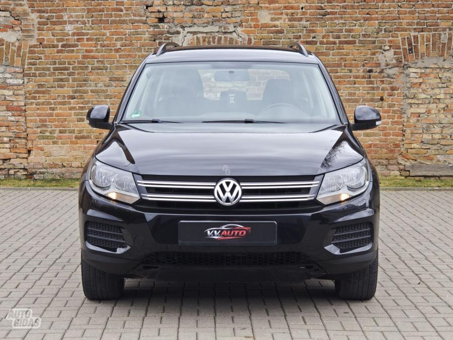 Melns Volkswagen Tiguan 2012 Viļņa, ar dzinēja tilpumu 2.00 L un nobraukumu 214 tūkst. km par 7600 €, foto 1 vietnē AUTOMOTO.COM.LV