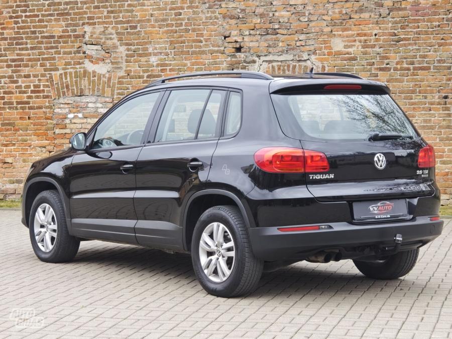Melns Volkswagen Tiguan 2012 Viļņa, ar dzinēja tilpumu 2.00 L un nobraukumu 214 tūkst. km par 7600 €, foto 5 vietnē AUTOMOTO.COM.LV