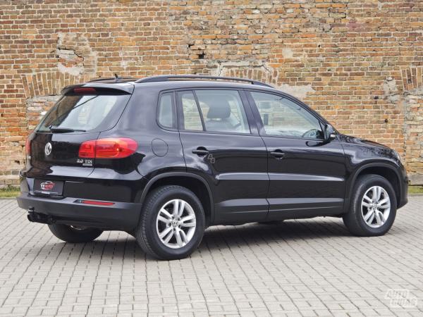 Black Volkswagen Tiguan 2012 in Vilnius, with an engine capacity of 2.00 L and mileage of 214 thousand km for 7600 €, photo 5 on AUTOMOTO.COM.LV