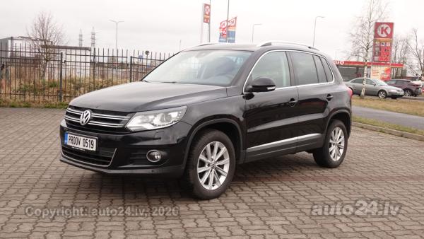 Black Volkswagen Tiguan 2012 in Tartu, with an engine capacity of 2.00 L and mileage of 206 thousand km for 10990 €, photo 2 on AUTOMOTO.COM.LV