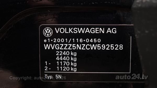 Black Volkswagen Tiguan 2012 in Tartu, with an engine capacity of 2.00 L and mileage of 206 thousand km for 10990 €, photo 9 on AUTOMOTO.COM.LV