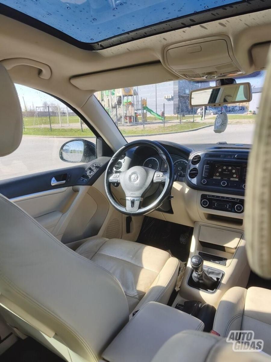 Melns Volkswagen Tiguan 2012 Pasvalys, ar dzinēja tilpumu 2.00 L un nobraukumu 288 tūkst. km par 8500 €, foto 11 vietnē AUTOMOTO.COM.LV